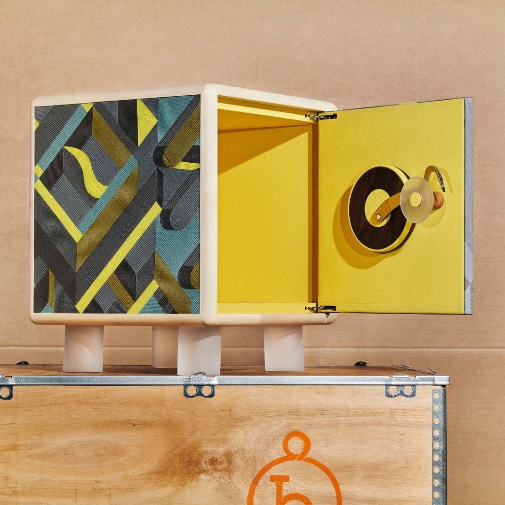 Discover Hermès Home Collection